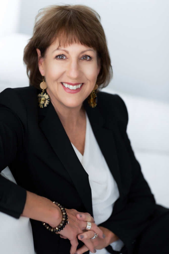 MEET THE TEAM - Dwellus