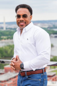 MEET THE TEAM - Dwellus