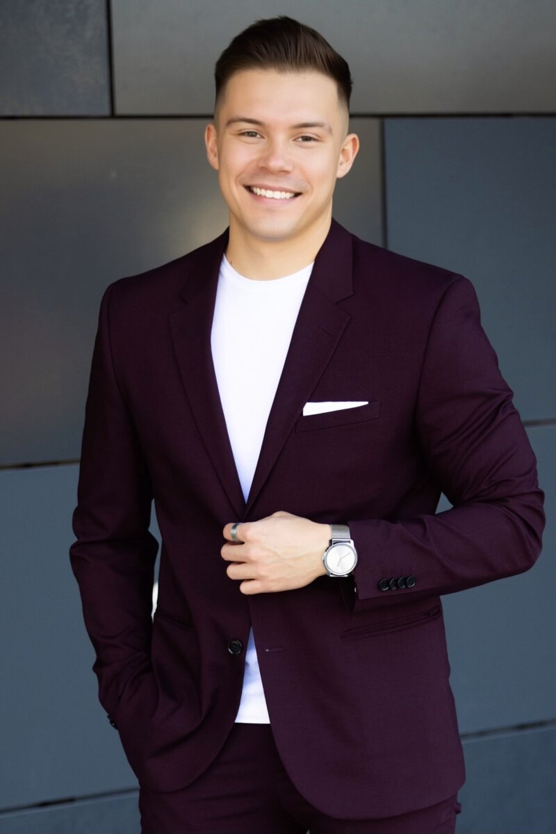 MEET THE TEAM - Dwellus